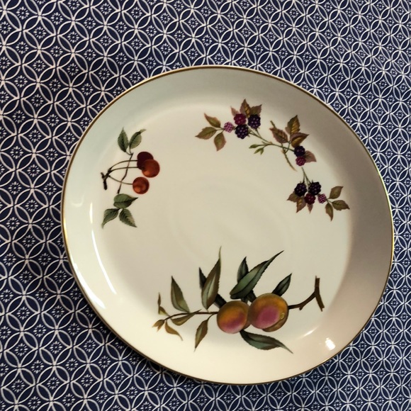 Royal Worcester Evesham | Dining | Royal Worcester Evesham Gold Oval ...